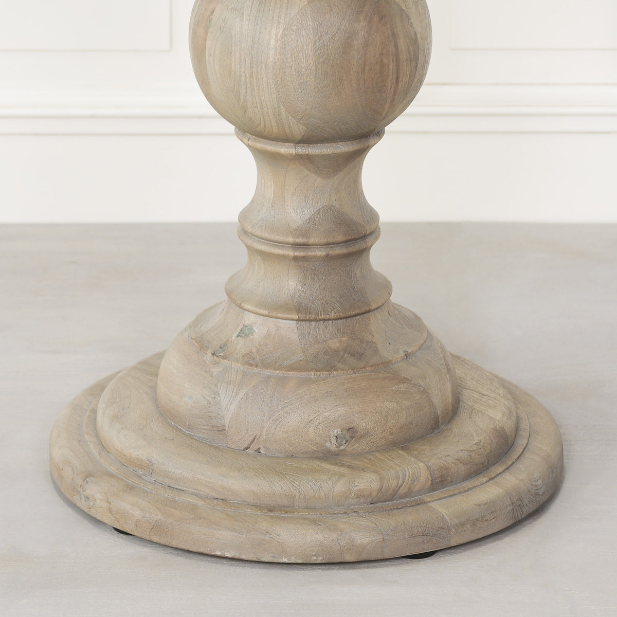 Pura Interiors Rustic Cedar Wood Round Dining Table - Salty Casa